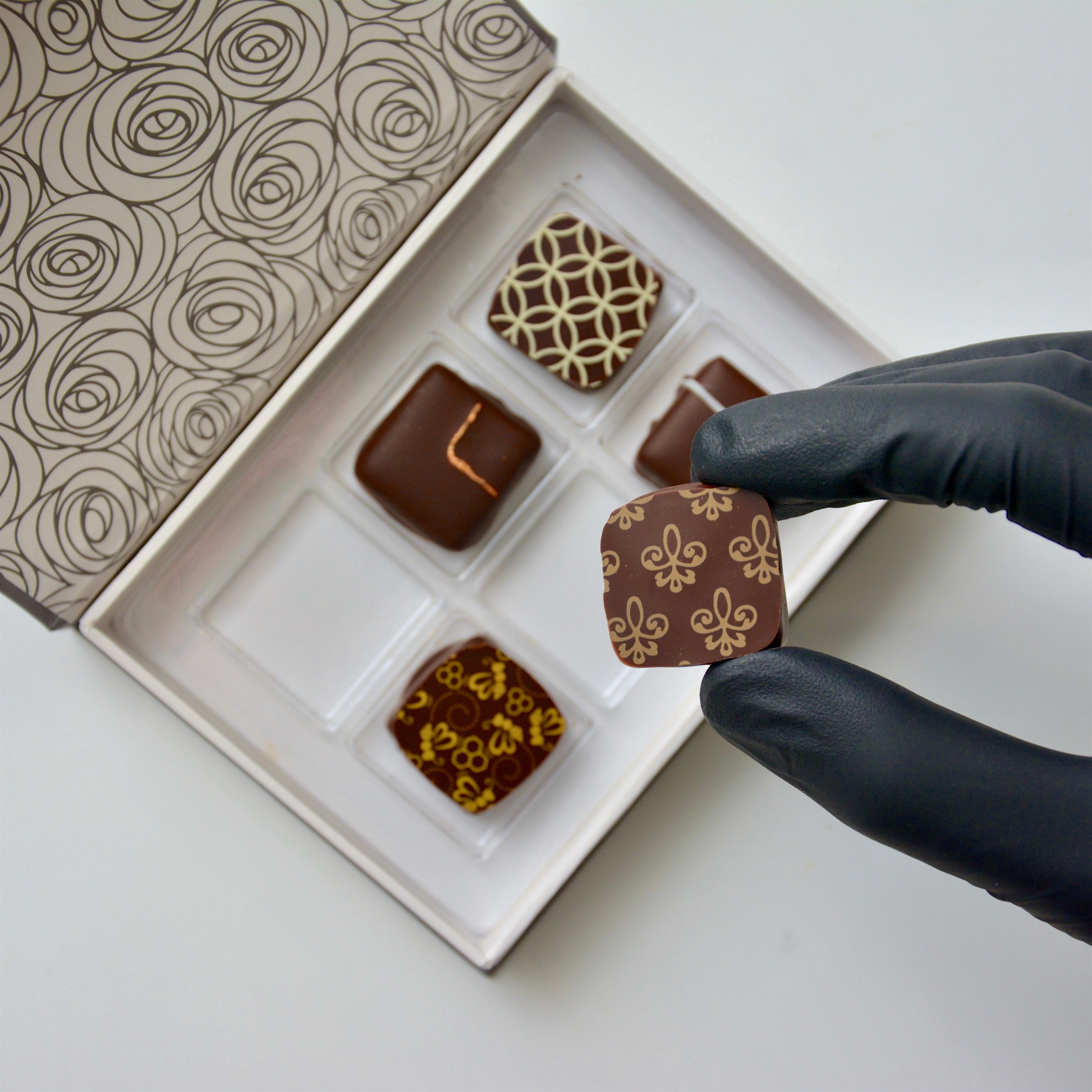 Build a 6 Piece Chocolate Box – Filigree Chocolaterie